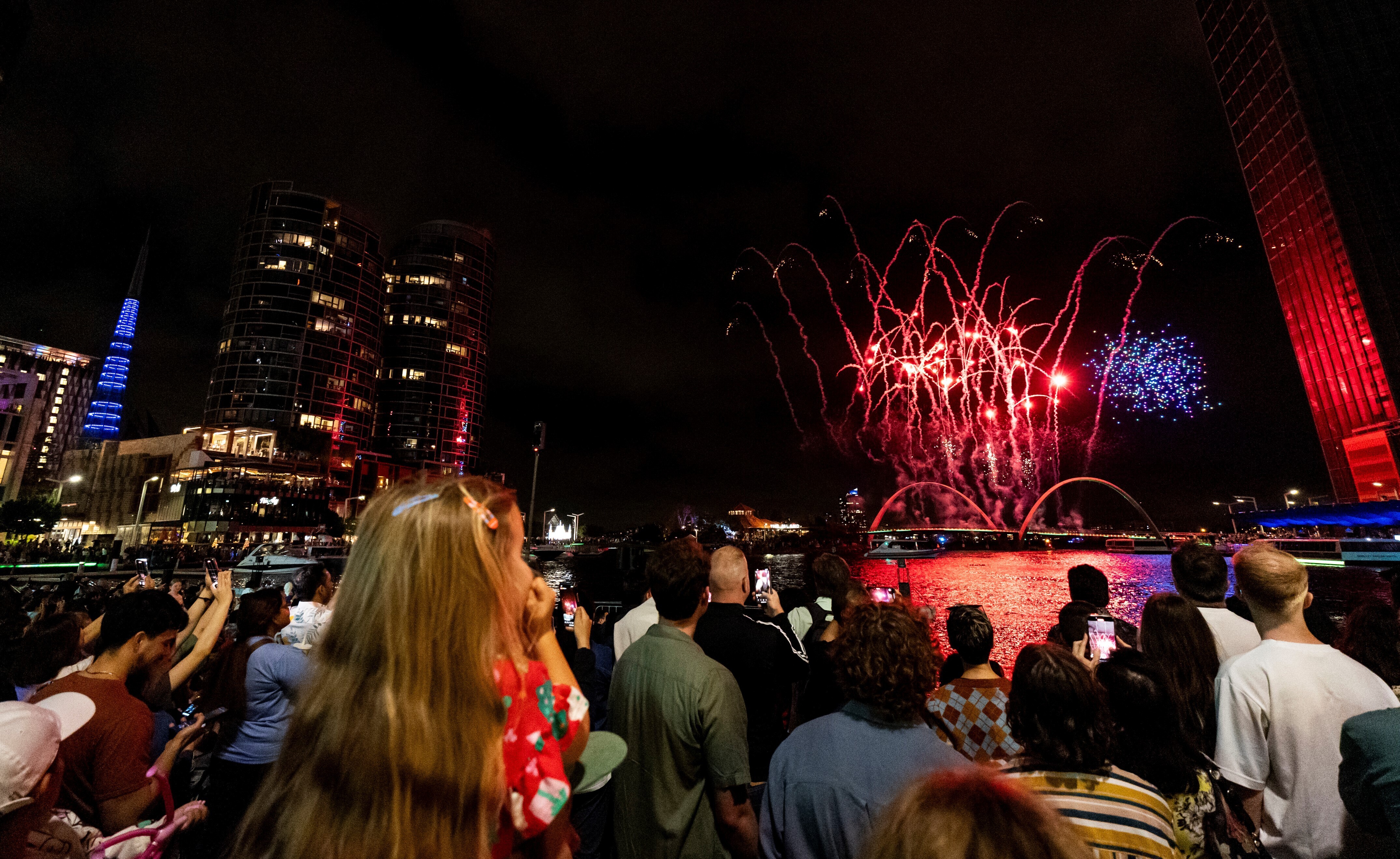 Christmas magic returns to Elizabeth Quay for Festive Lights | City of ...